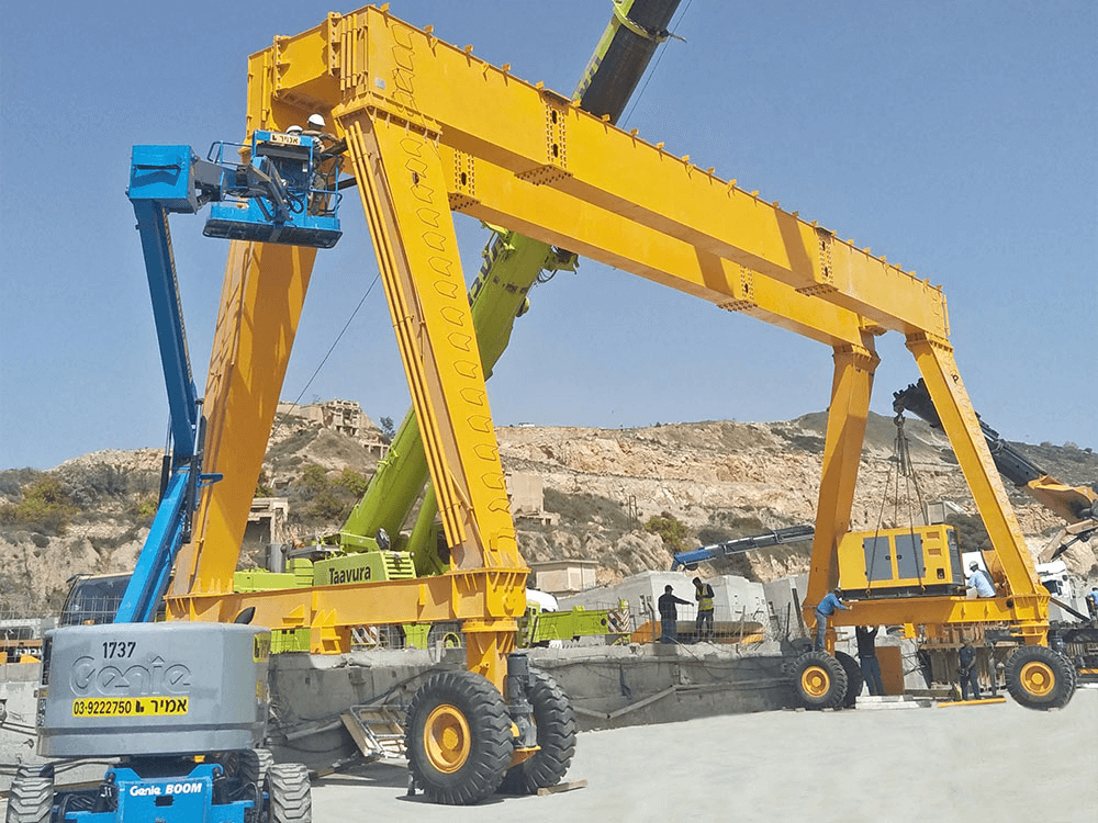 Straddle Carrier Crane Manufacturer | Huada Heavy Industry